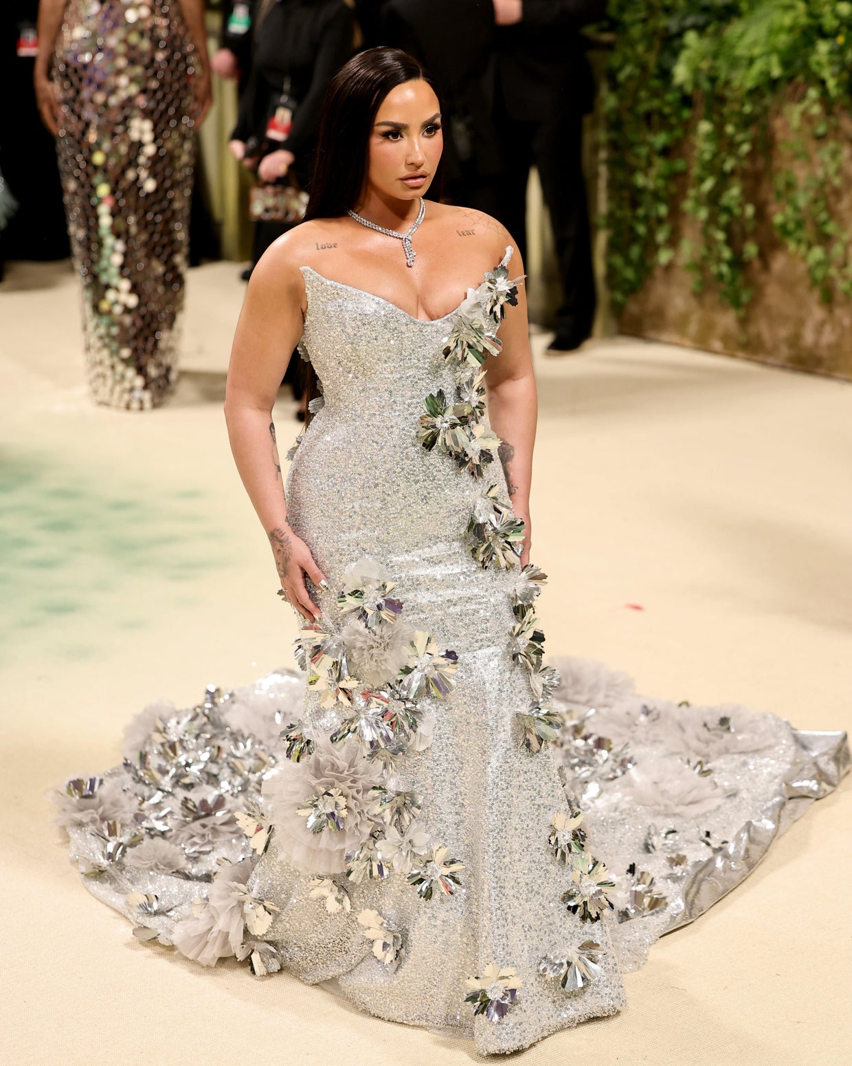 Watch all the Met Gala red carpet arrivals and see the 2024 looks - CBS ...