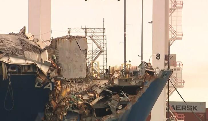 SLIDESHOW: Up-close photos of damage to Dali as ship leaves Key Bridge ...