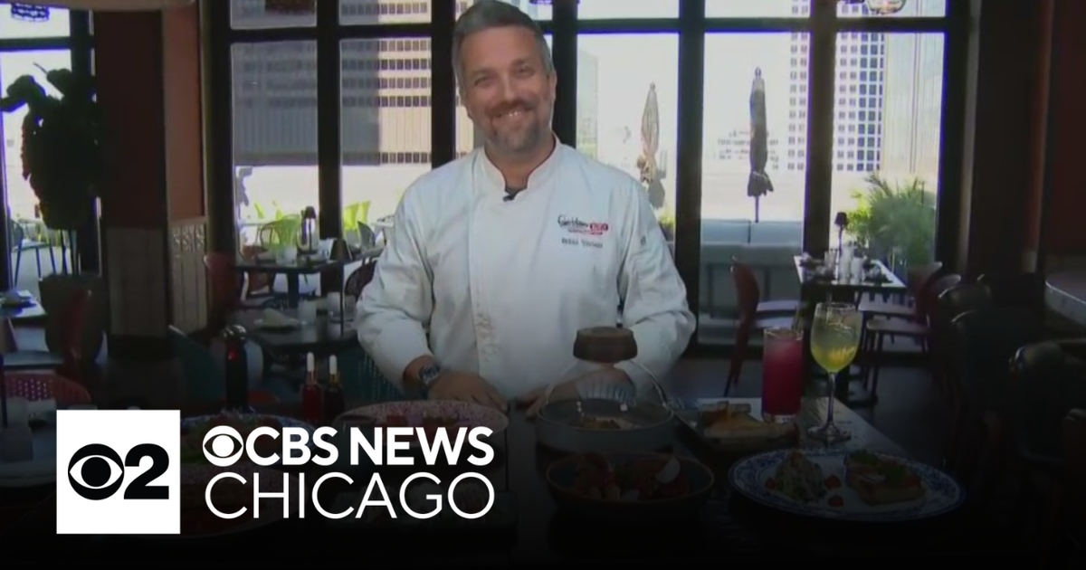 Seville in Chicago’s Loop brings in patio season with new menu - CBS ...