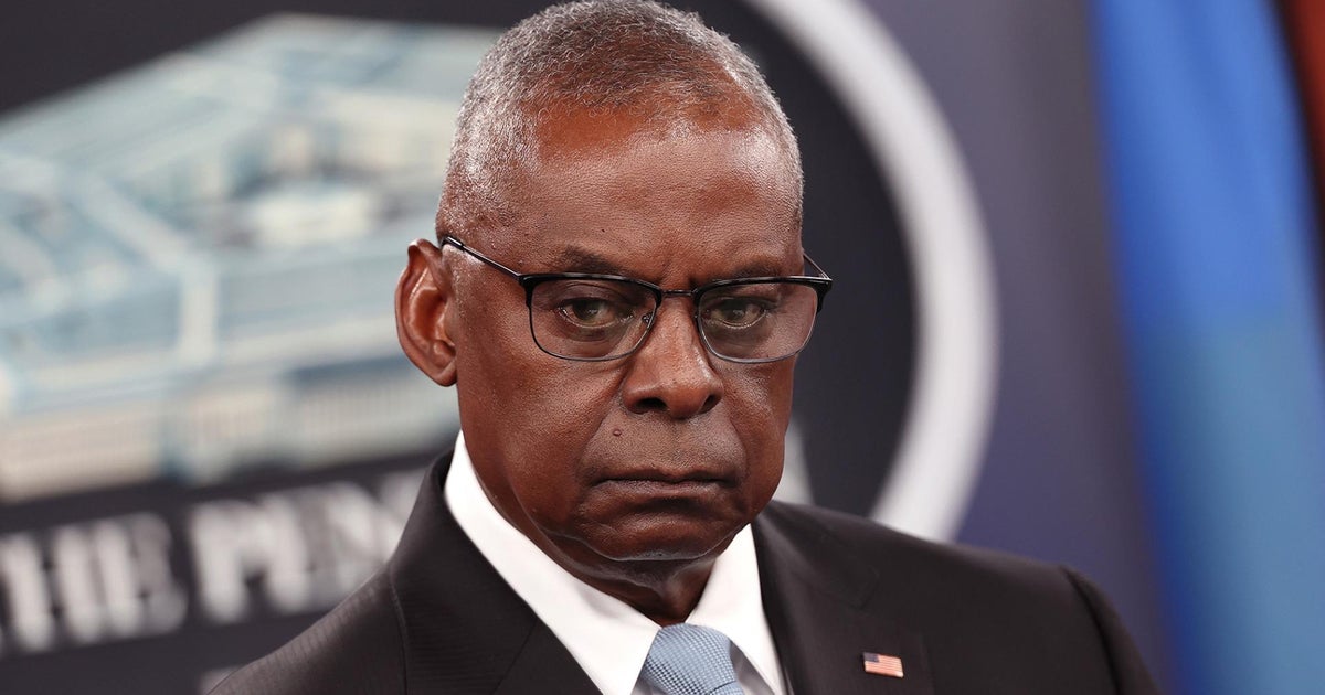 Defense Secretary Lloyd Austin to return to Walter Reed for procedure ...
