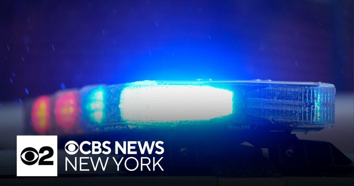 Off Duty Nypd Officer Killed In Crash Cbs New York
