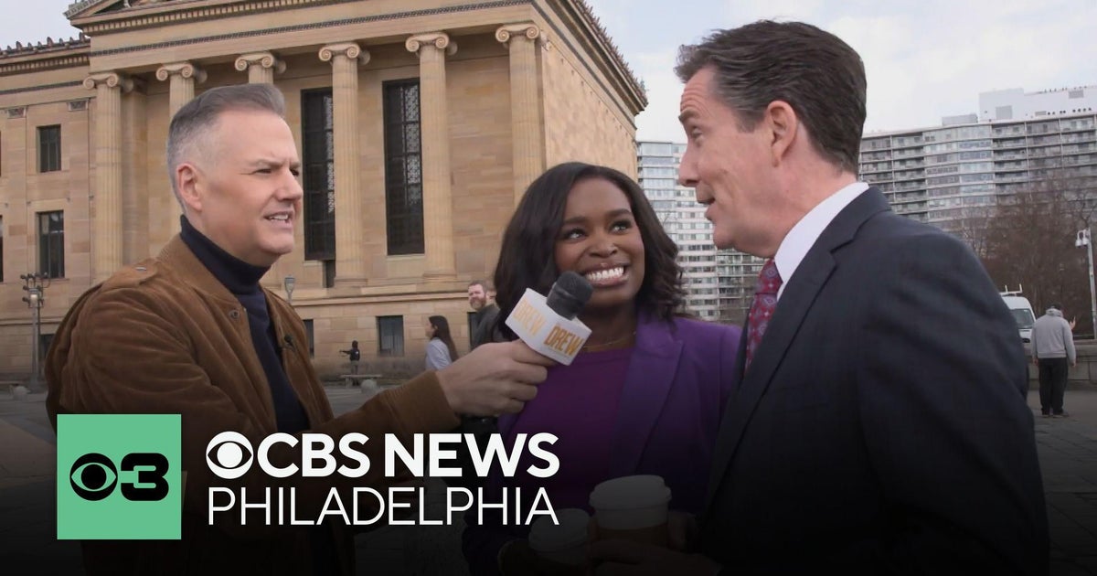 "Drew Barrymore Show" co-host Ross Mathews has fun with Janelle Burrell ...