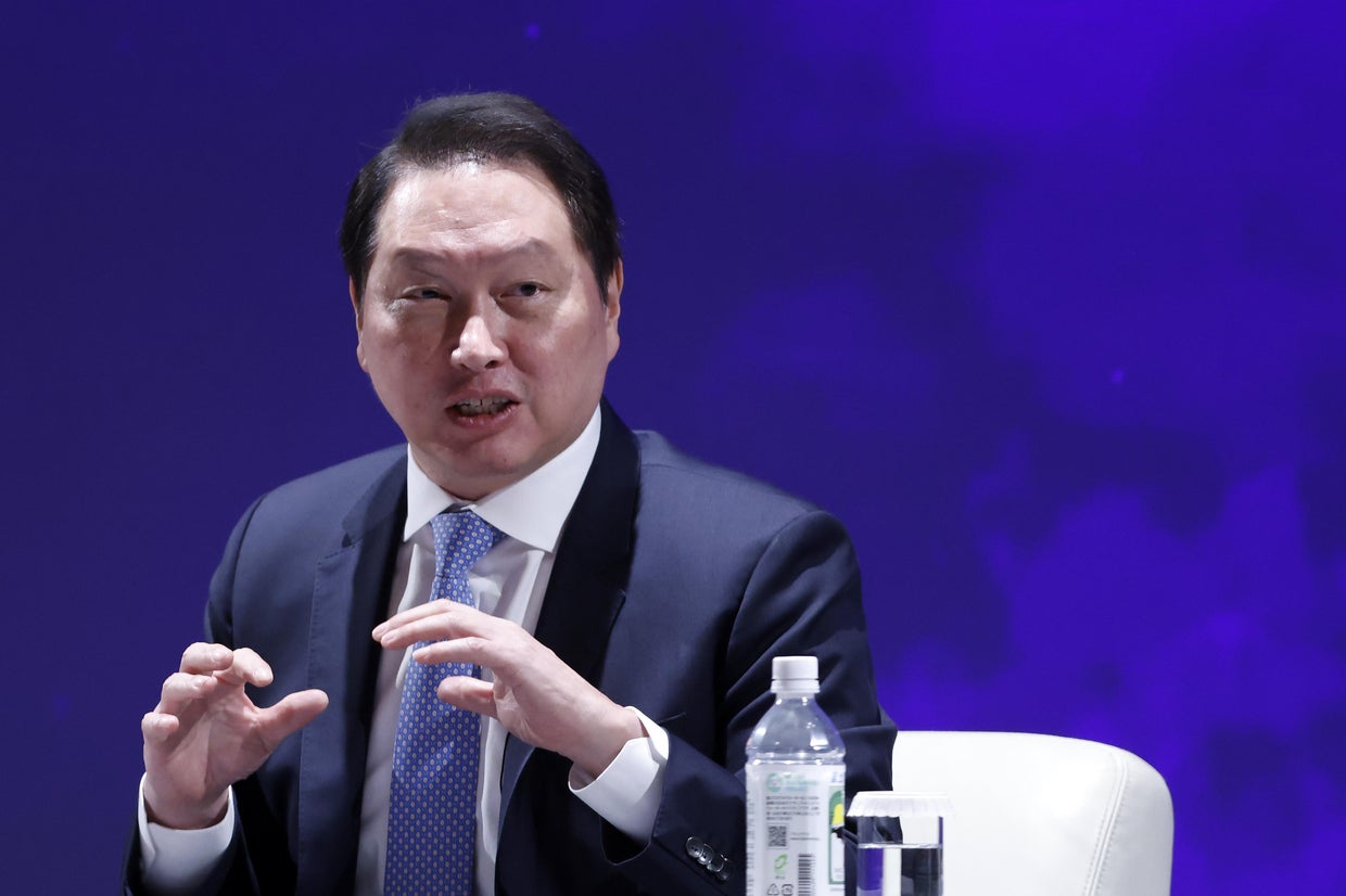 South Korea court orders SK Group boss to pay a record $1 billion ...