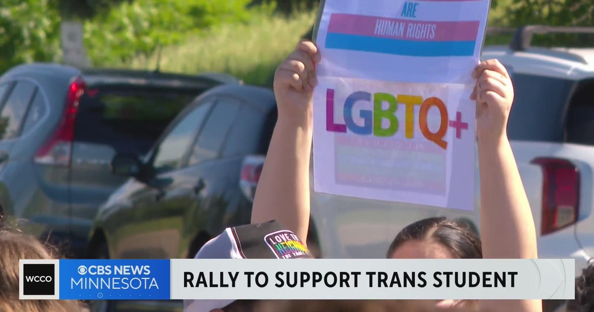 Community rallies around trans Hopkins high school student after she ...