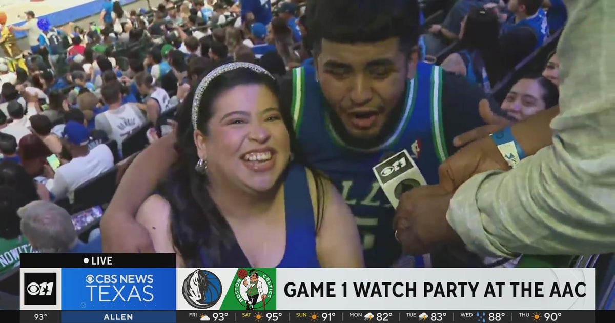 Mavs' fans going crazy at the NBA Finals' Game 1 watch party at the AAC ...