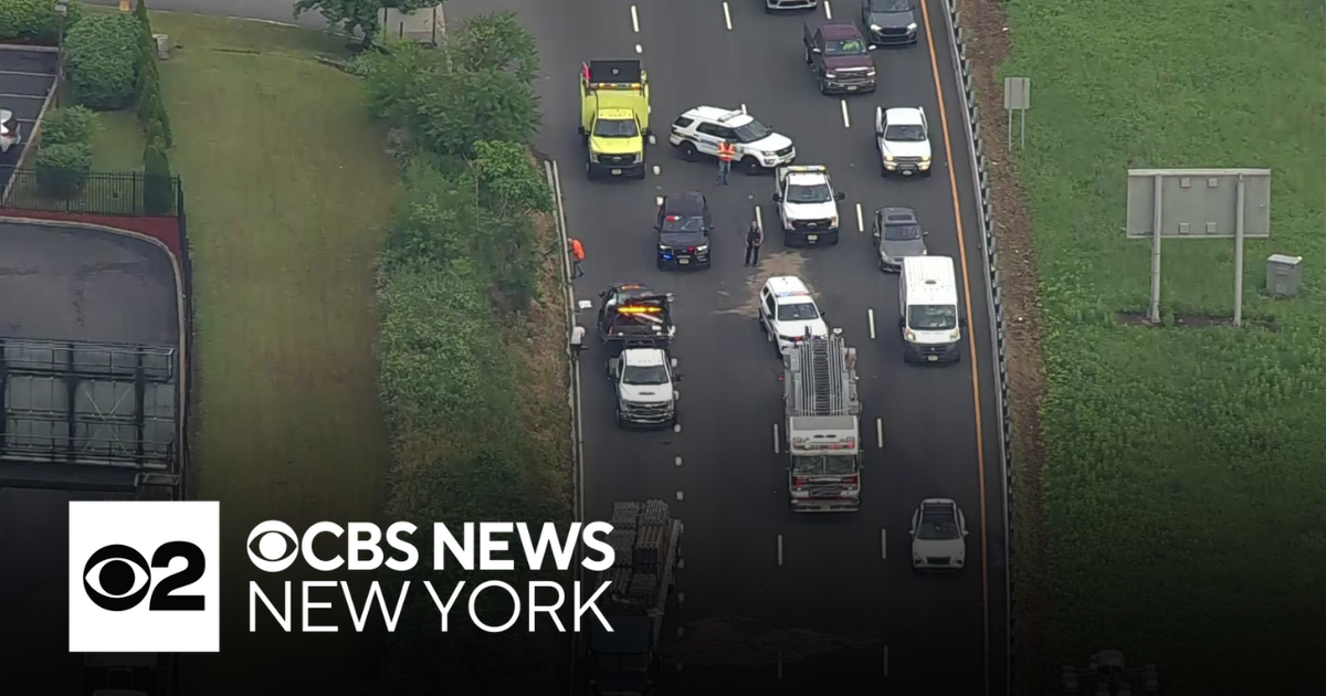Traffic backed up on Route 3 in Secaucus due to crash - CBS New York
