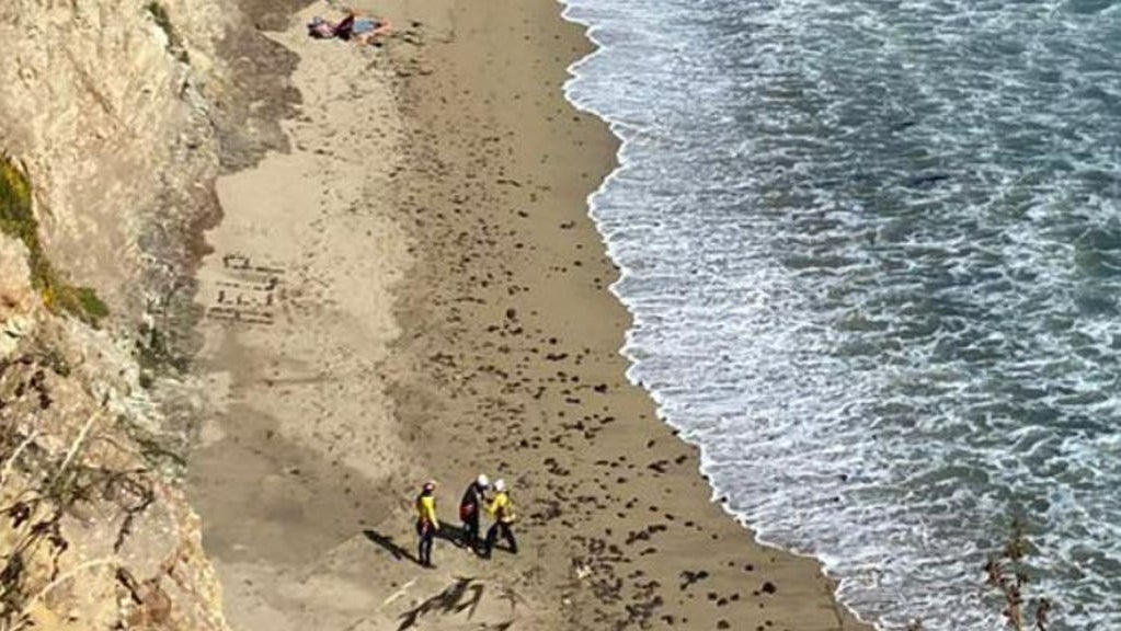 Stranded kite surfer's "HELP" message on Santa Cruz County beach leads ...