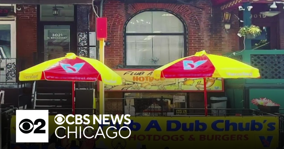 Flub A Dub Chubs being inducted into Vienna Beef Hot Dog hall of fame ...
