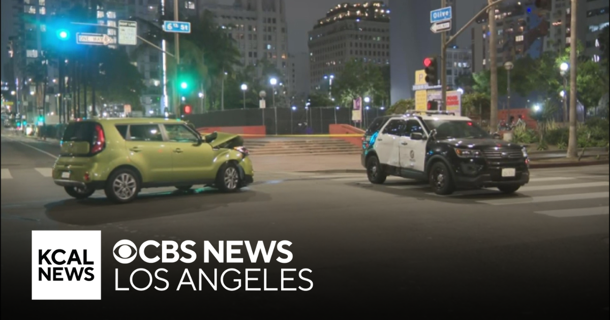 Driver allegedly runs red light and crashes into LAPD cruiser - CBS Los ...