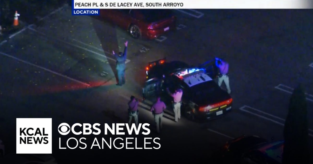 High-speed chase of alleged DUI driver ends with surrender in Pasadena - CBS Los Angeles