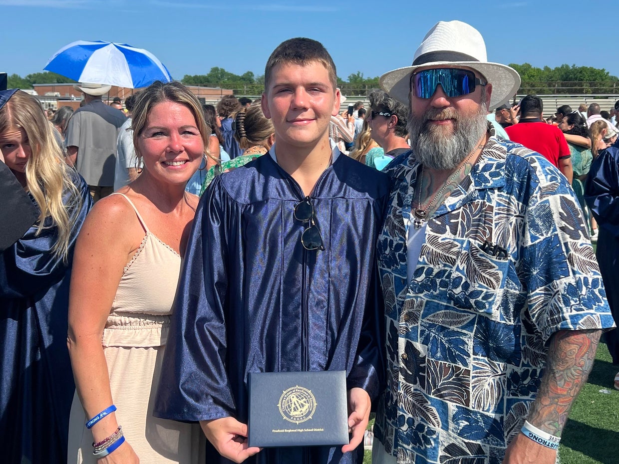 When a teenager's heart stopped, his friends jumped into action — and ...