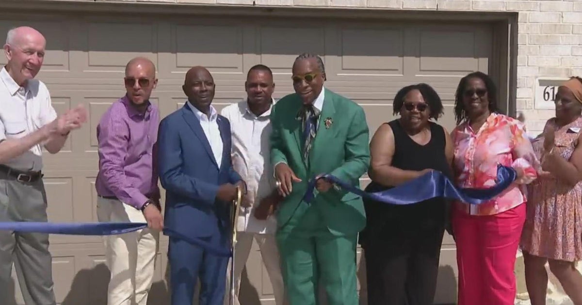 New affordable housing available in Dallas neighborhood - CBS Texas