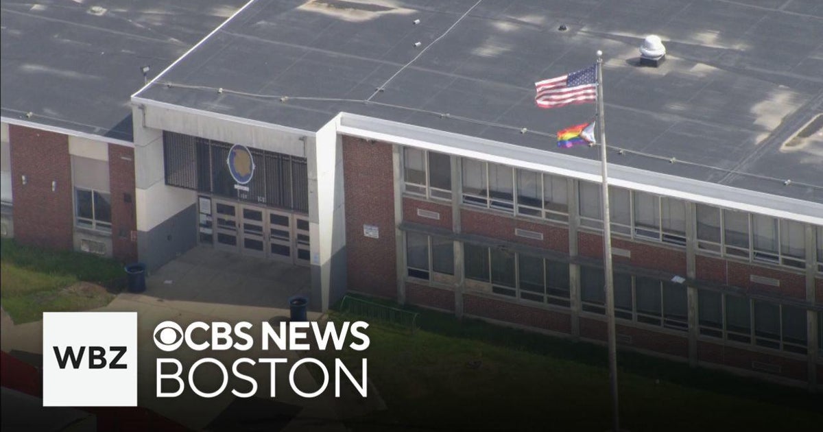 Stoneham sports equipment vanishes during alumni walk-through of old ...