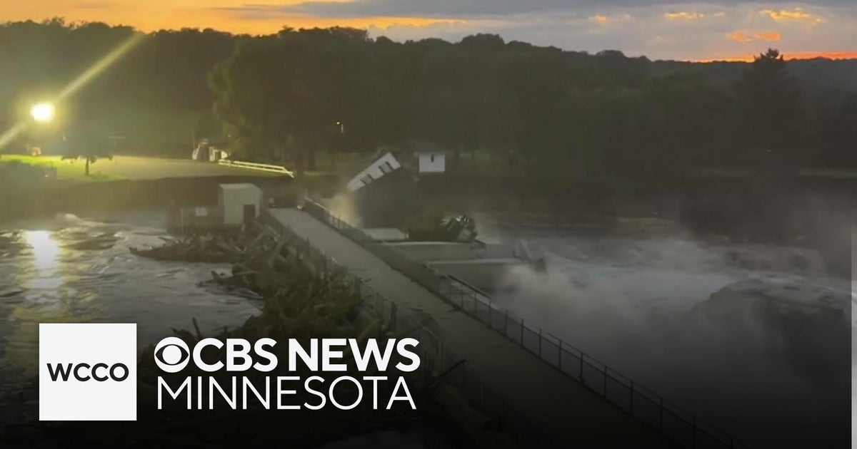 Iconic home on Minnesota's Rapidan Dam falls into Blue Earth River ...