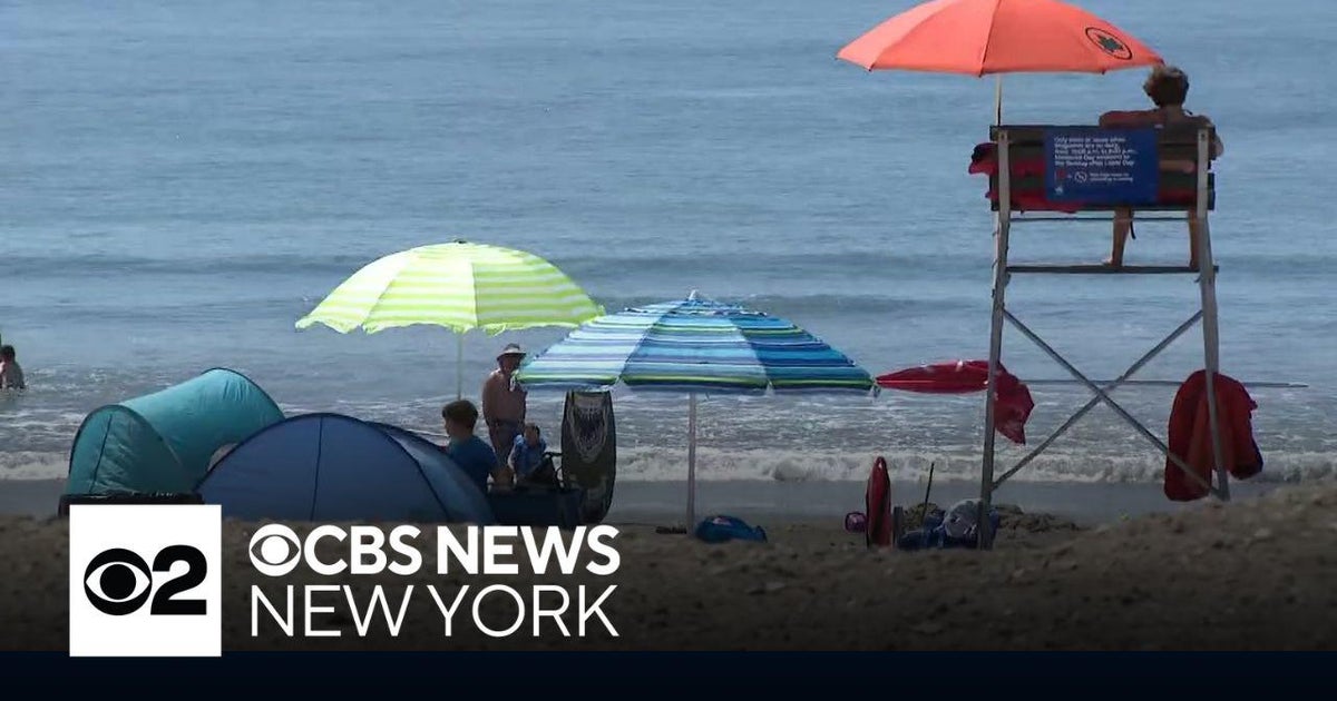 NYC lifeguards will stay at stations later when heat advisories are in ...