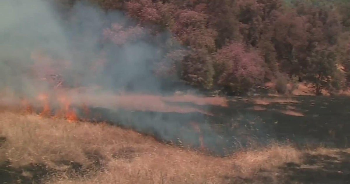 Some evacuations lifted for French Fire in Mariposa County - CBS Sacramento