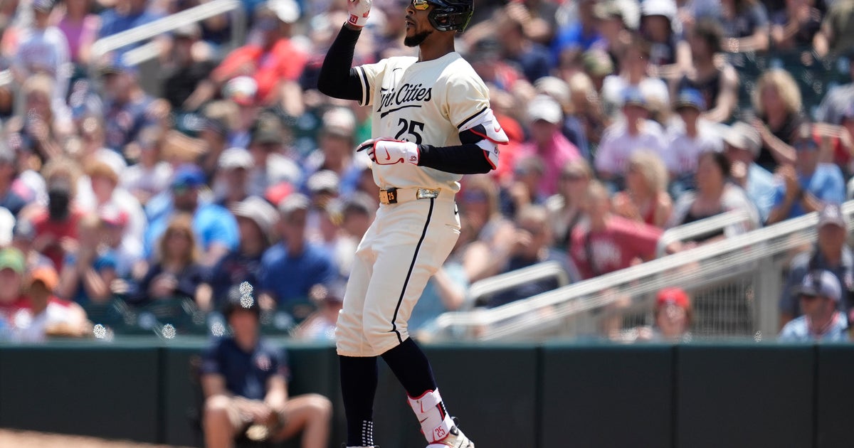 Vázquez homers in 9th inning to give Twins 3-2 win over Astros - CBS ...