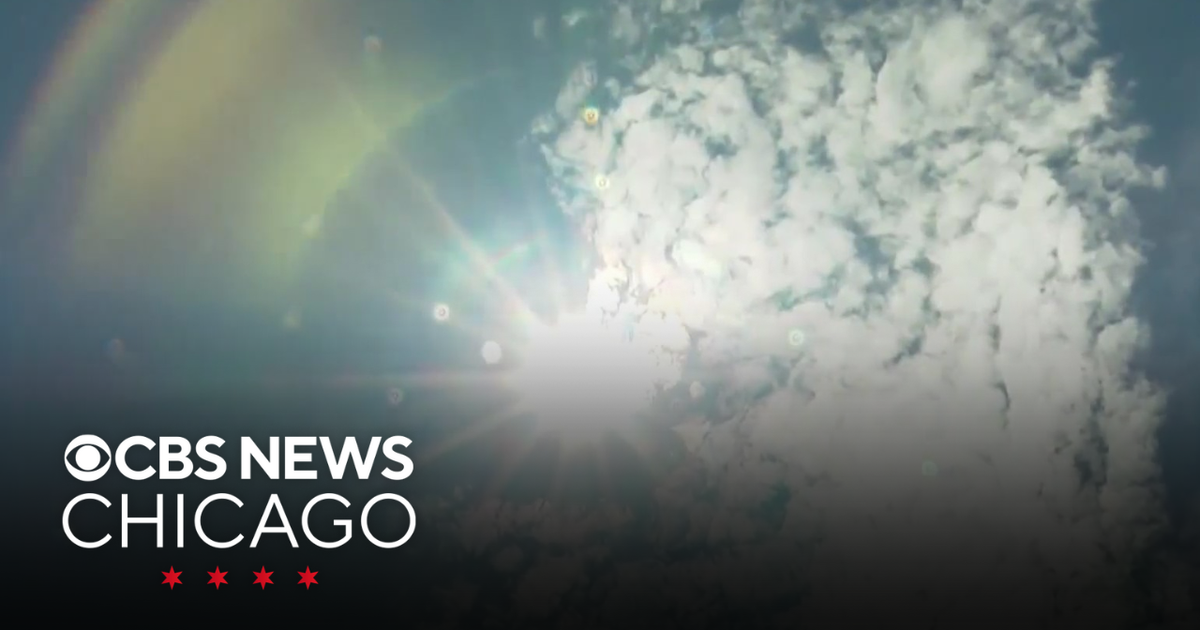 How extreme heat can affect your mood - CBS Chicago