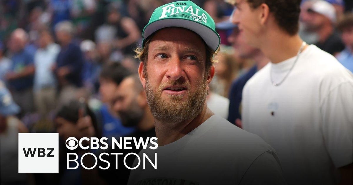 Coast Guard comes to Dave Portnoy's rescue off Massachusetts - CBS Boston