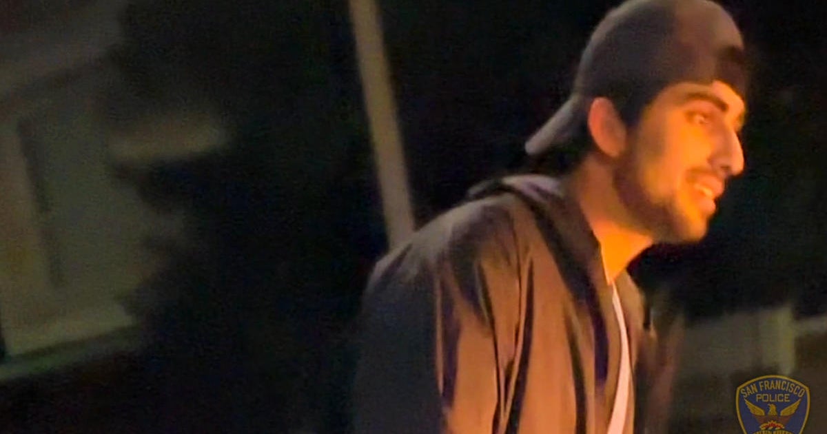 Video shows assault suspect blocking Waymo vehicle before attack - CBS ...