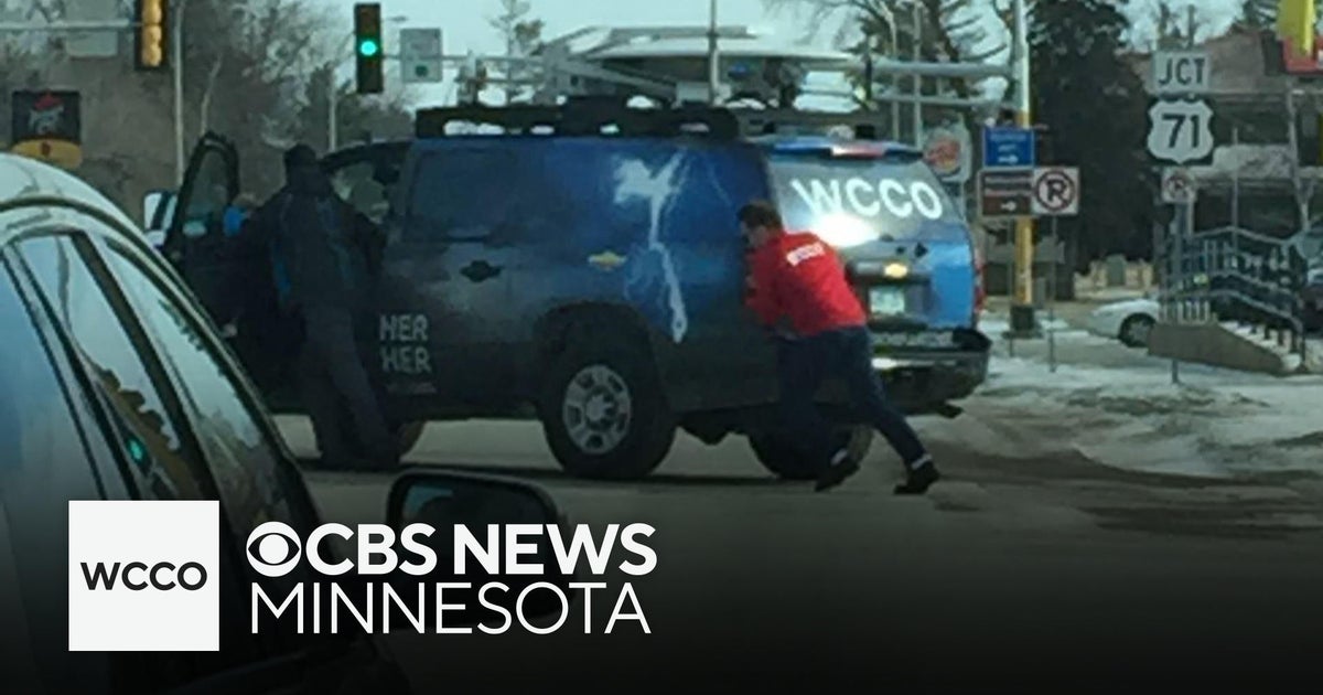 Joseph Dames gets some sage Goin' to the Lake advice - CBS Minnesota