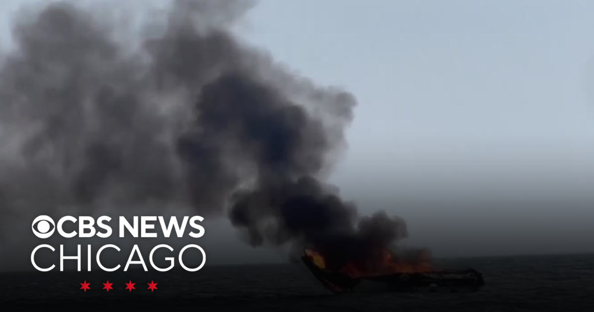 2 boaters rescued from boat explosion, fire on Lake Michigan - CBS Chicago