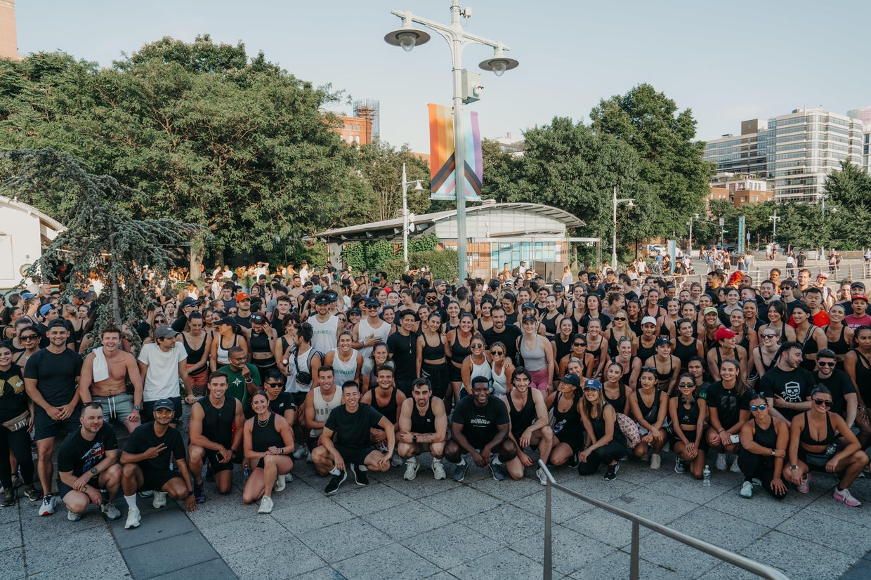 Why more single people are turning to run clubs and ditching dating ...