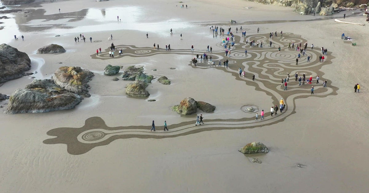 Creating meditative "Circles in the Sand" - CBS News
