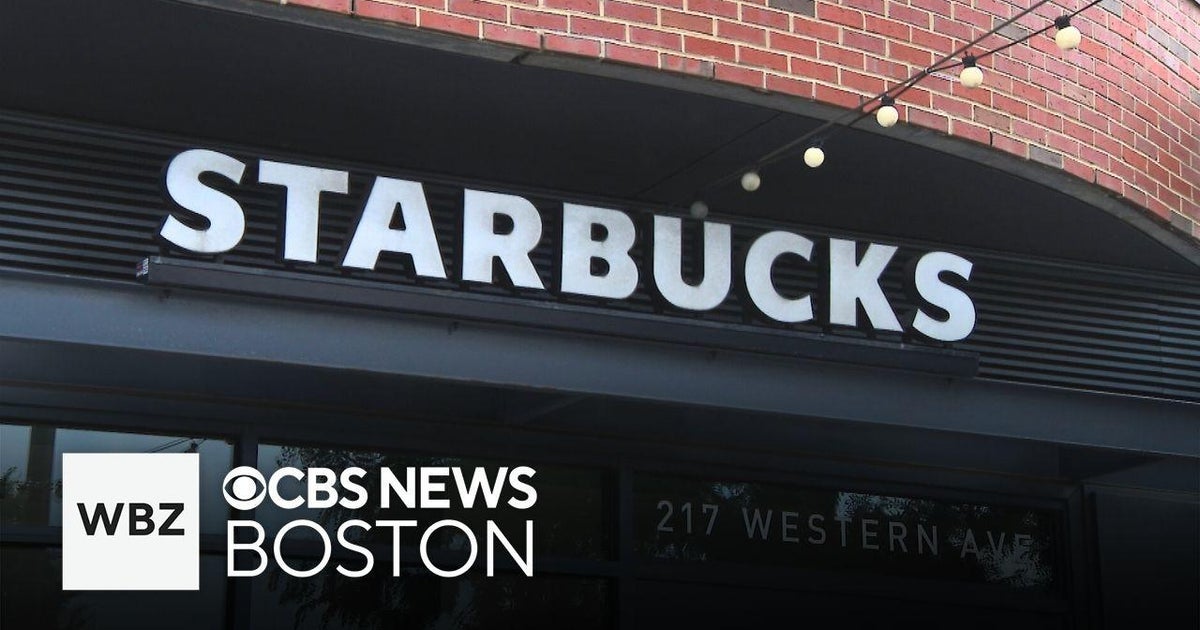 Starbucks mobile app outage creates problems for customers - CBS Boston
