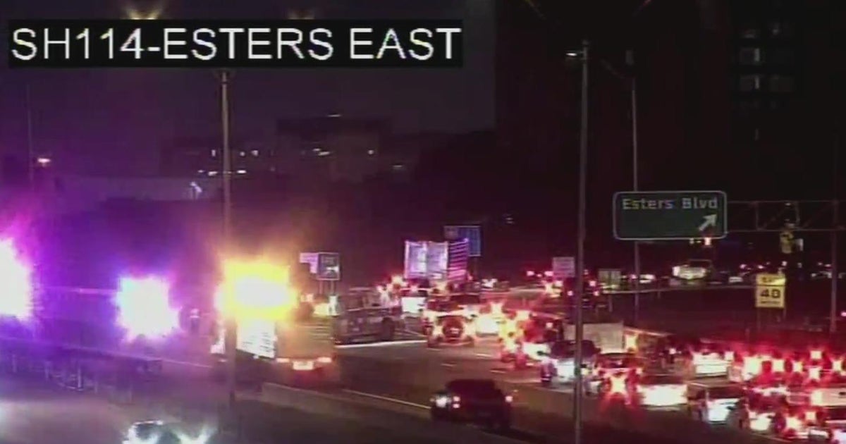 Major crash near DFW Airport causes delays - CBS Texas