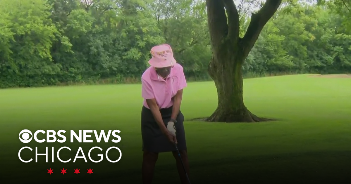 Golfing with the Ebony Ladies Golf League - CBS Chicago