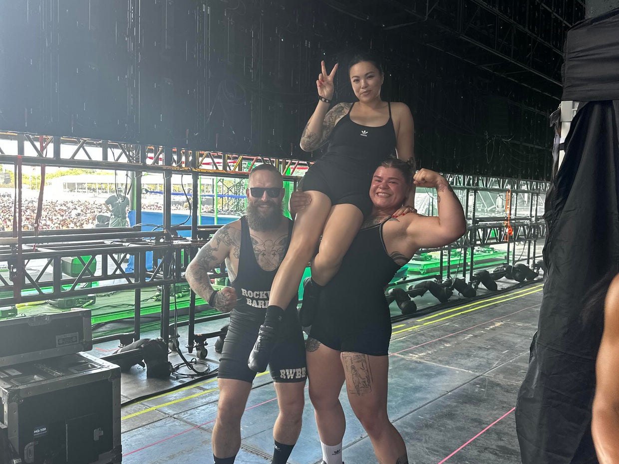 Bodybuilders from Chicago gym were recruited to appear with Chappell ...