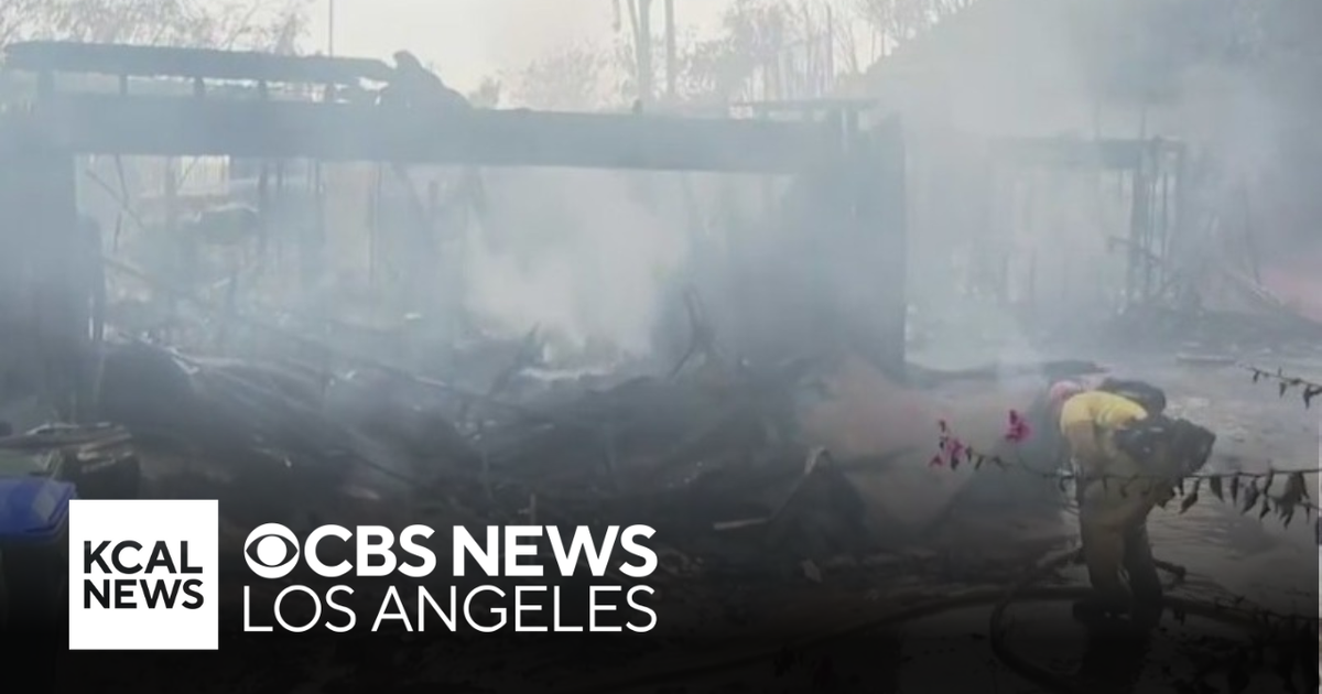 Neighbors return to what used to be their homes after the Edgehill Fire ...