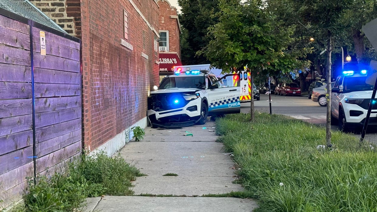 2 Chicago Police officers, third person injured in crash on Chicago's ...