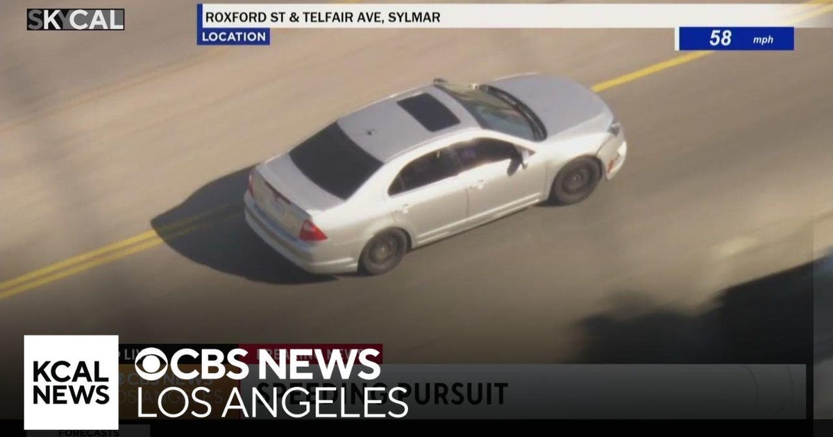 CHP chase speeding silver sedan in Canyon Country - CBS Los Angeles