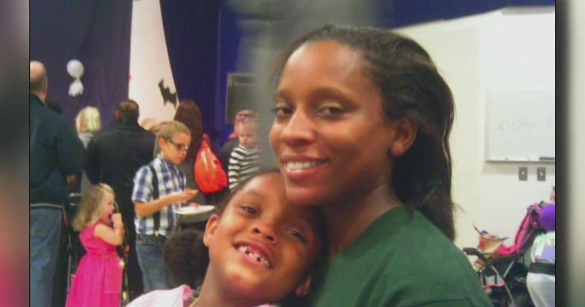 Detroit family seeking answers in woman's murder 10 years later - CBS ...