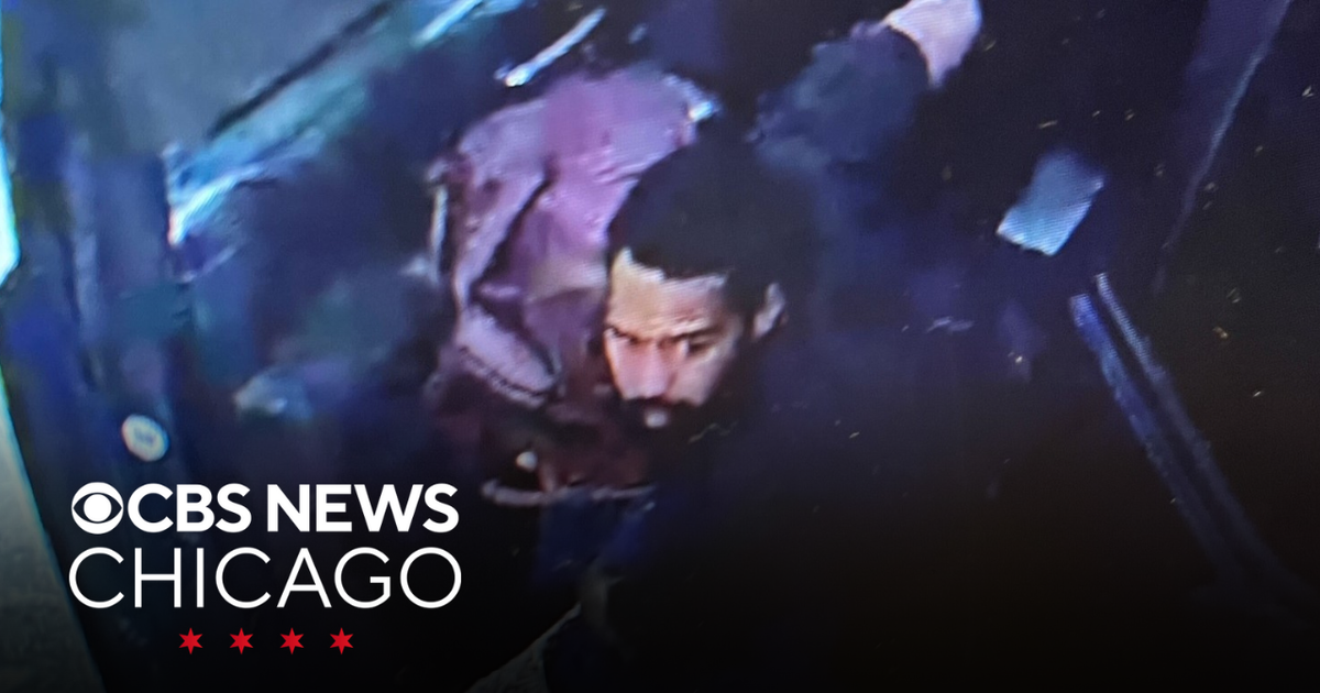 Police search for Chicago homicide suspect who's possibly armed in ...