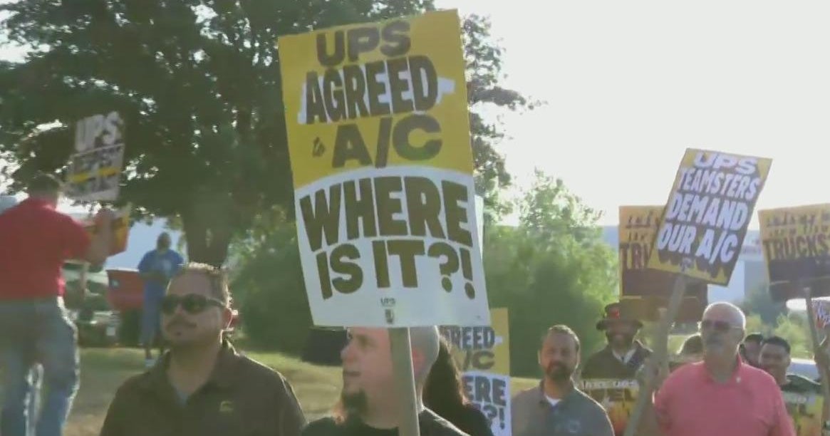 UPS employees protest for better heat safety standards - CBS Texas