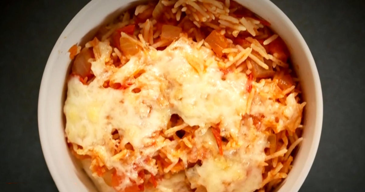 The Dish Recipe: Tomato rice with crispy cheddar - CBS News