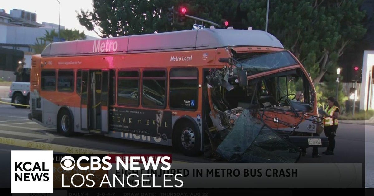 8 people injured in Metro bus crash in Studio City - CBS Los Angeles