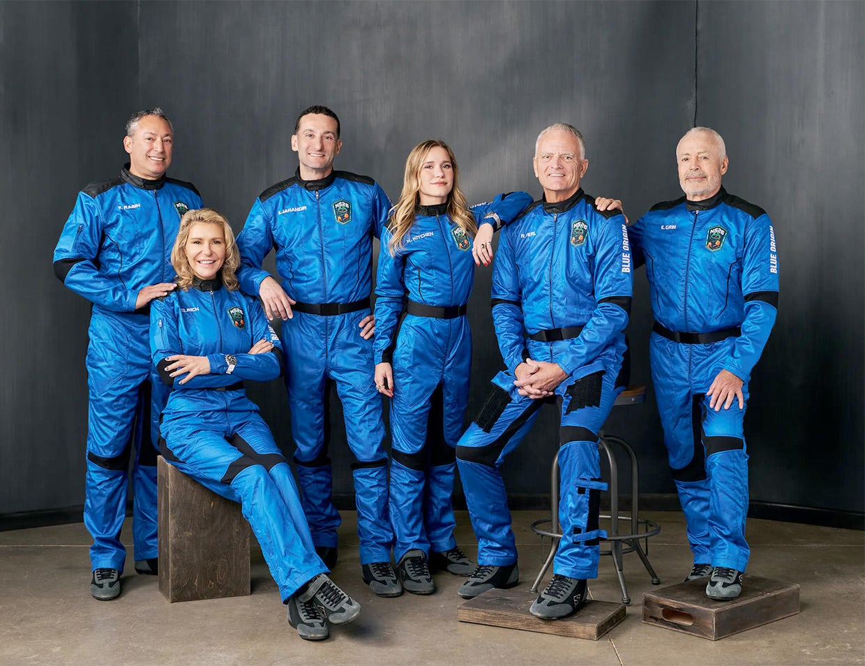 Jeff Bezos' Blue Origin launches 6 passengers on sub-orbital trip to ...