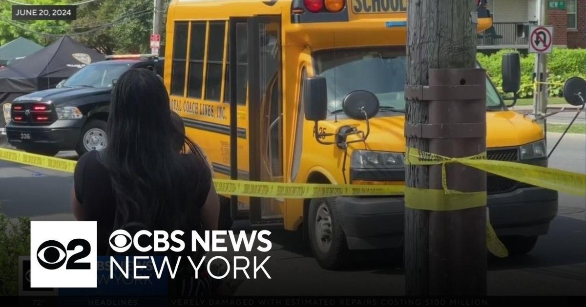 Westchester bus driver in fatal crash ticketed, but no criminal charges - CBS New York