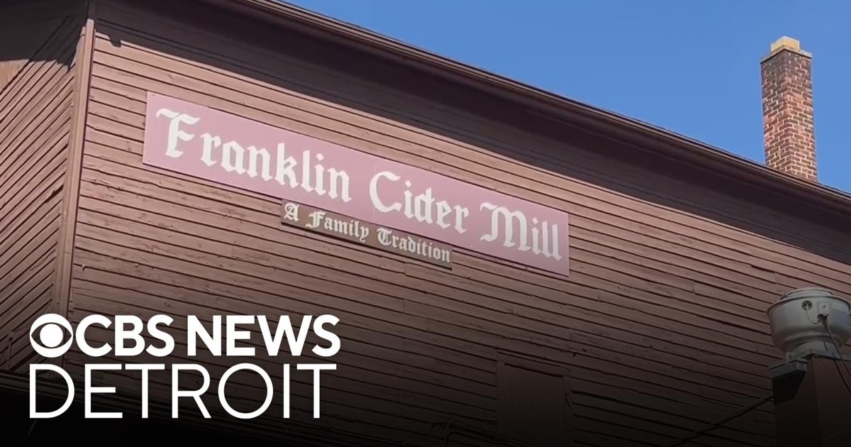 Franklin Cider Mill opening marks first signs of fall - CBS Detroit