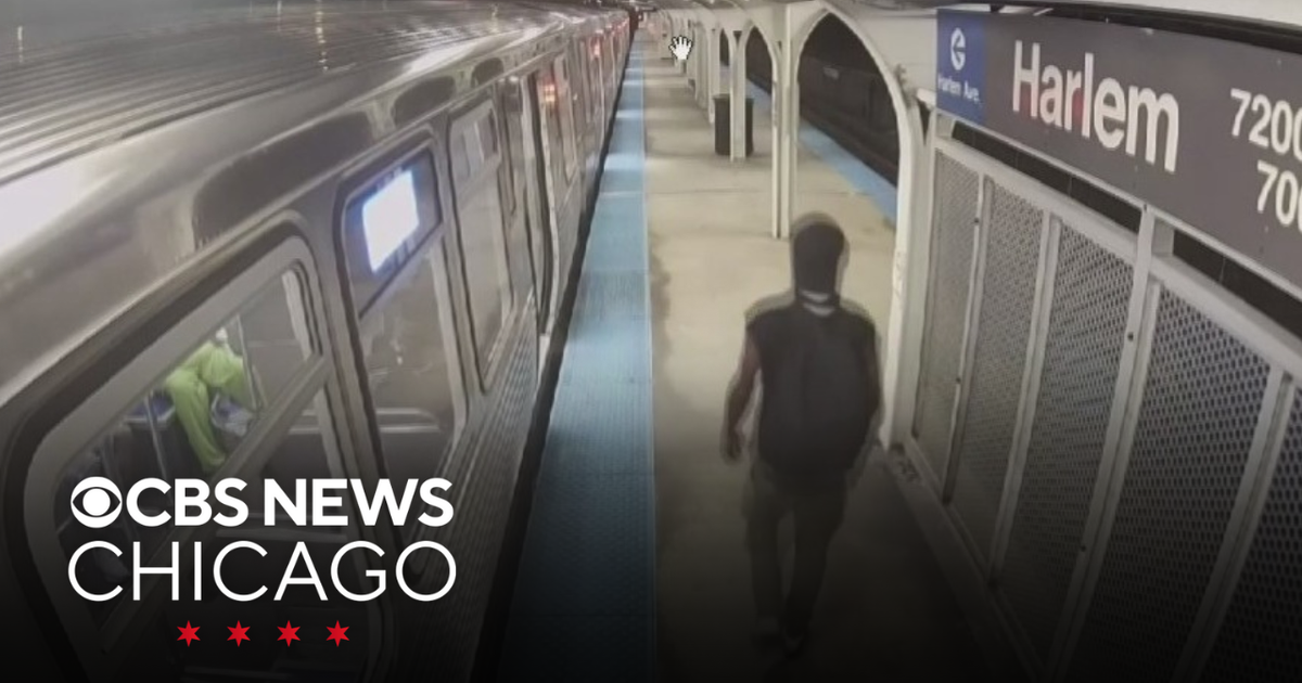 New video shows suspect accused of fatally shooting 4 on Chicago Blue ...