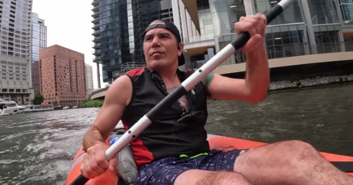 For Chicago kayaker, a commute to work on the river provides all sorts ...