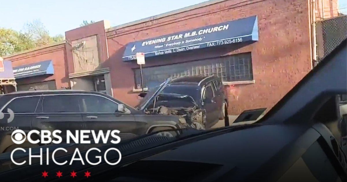 Head-on crash sends woman, 3 kids to the hospital - CBS Chicago