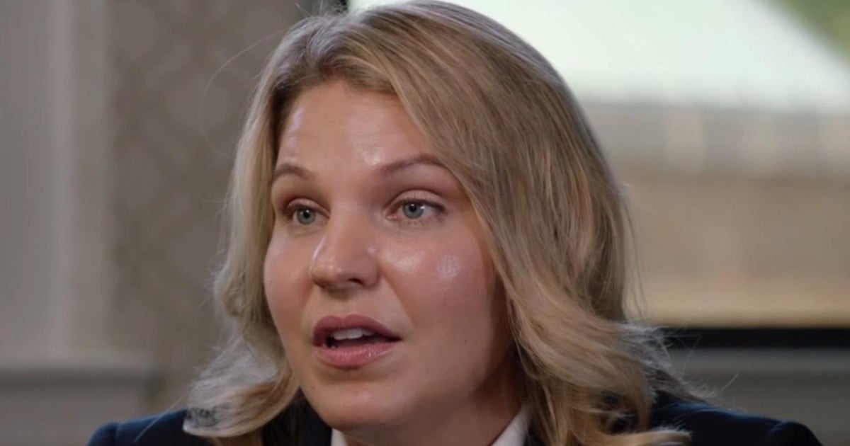 Alaska Airlines pilot recalls "hundreds of eyes staring" at her after ...