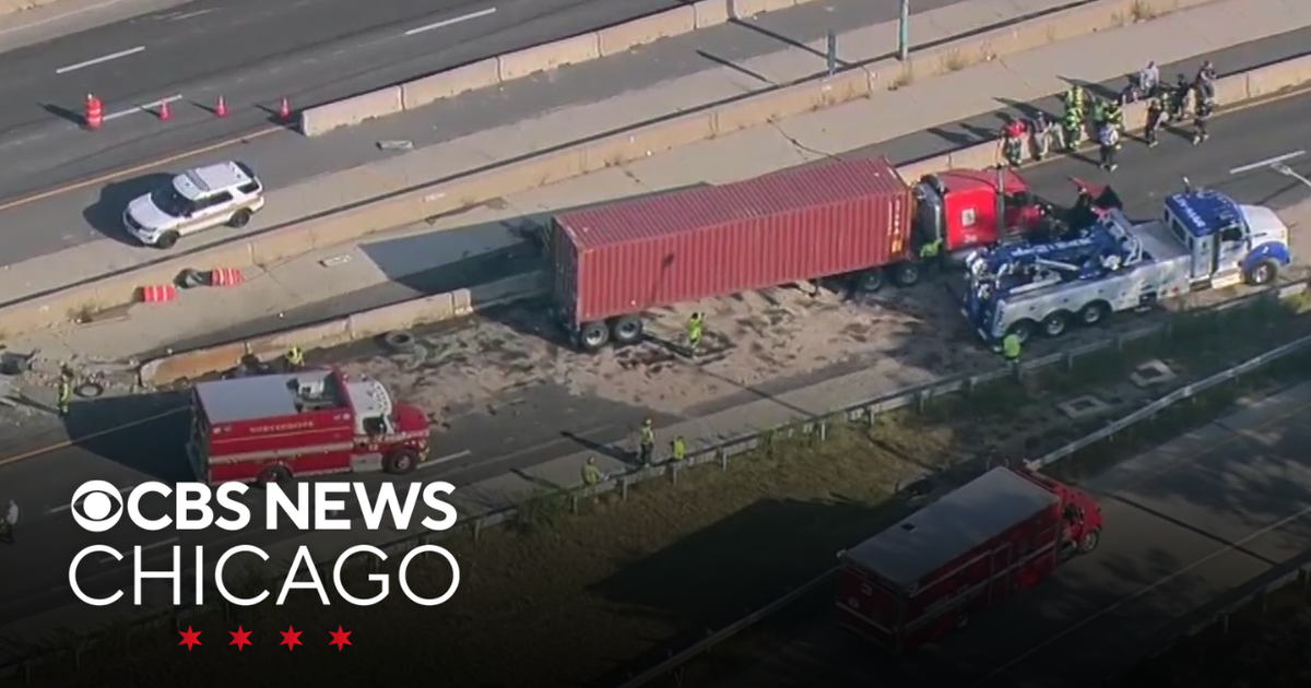 Crash on I-94 in Chicago suburbs causes major damage, traffic backup ...