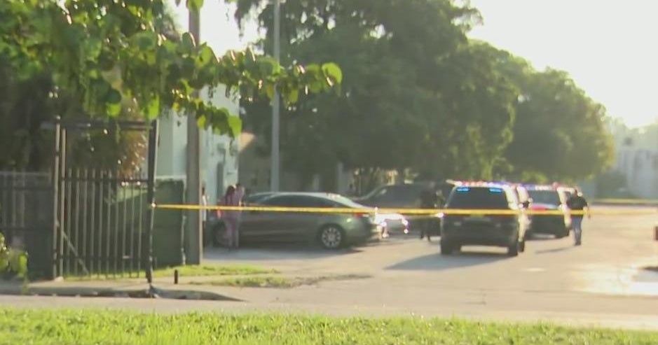 Opa Locka Shooting Leaves 1 Man Dead And Several Others Detained Cbs