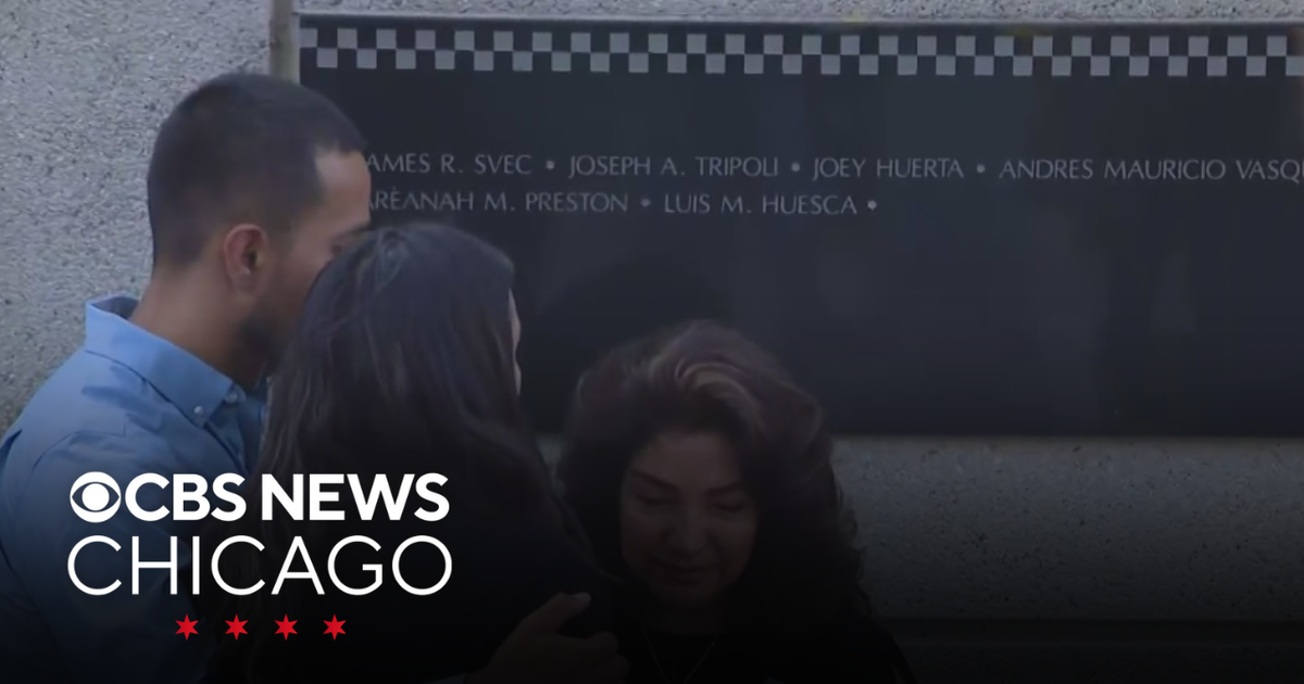 Fallen CPD Officer Luis Huesca's name added to memorial wall - CBS Chicago